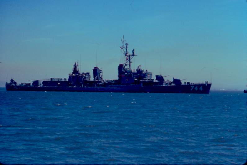 Destroyer Photo Index DD-744 USS BLUE