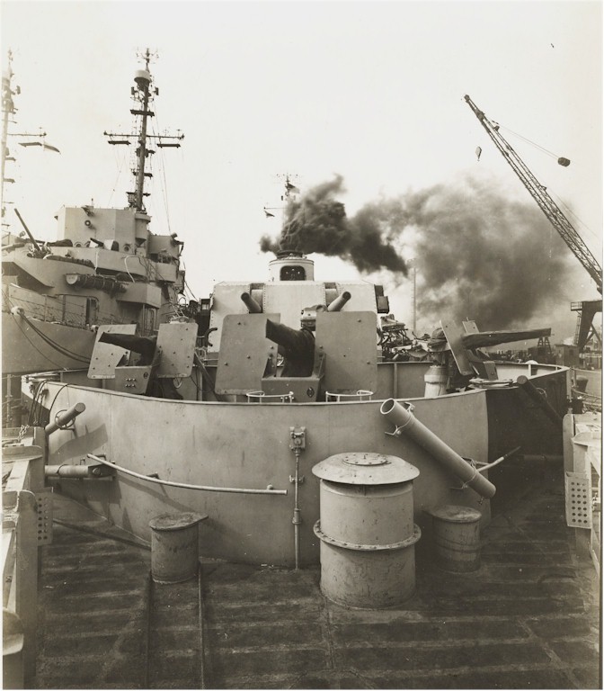 Destroyer Photo Index DD-744 USS BLUE