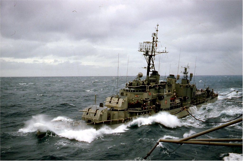 Destroyer Photo Index DD-744 USS BLUE