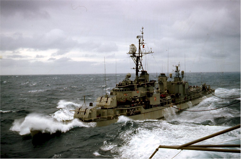 Destroyer Photo Index DD-744 USS BLUE