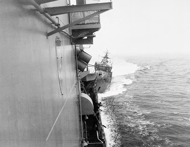 Destroyer Photo Index DD-970 USS CARON
